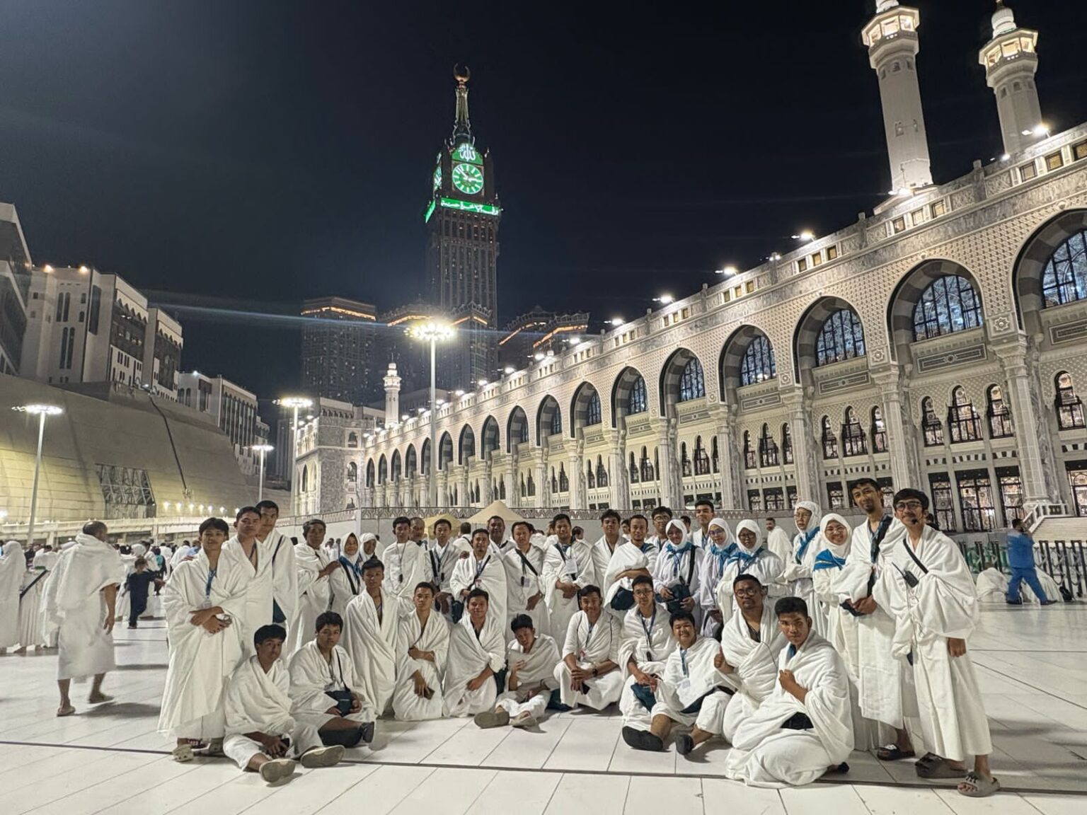 Perjalanan Umrah: Titik Balik Kehidupan Seorang Muslim - Hikmah